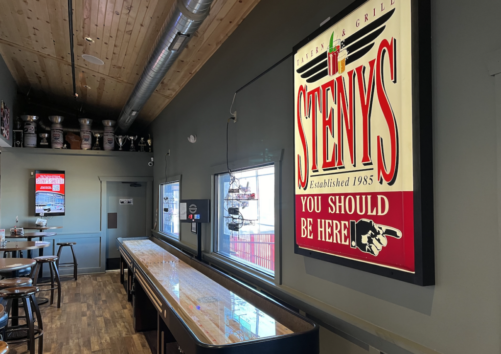 Steny's Brings Classic Milwaukee Charm to Lake Country | Lake Country ...